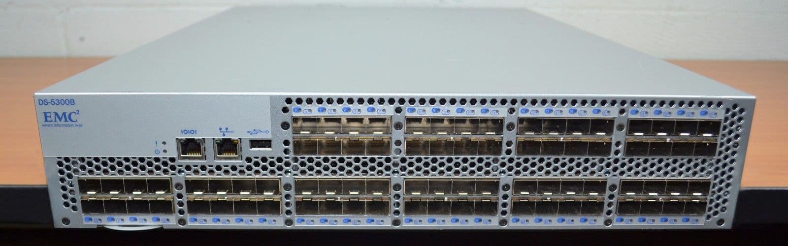 Brocade EMC DS-5300B 5300 80 Port Active 8Gb FC Switch EM-5320-0008 BR-5320