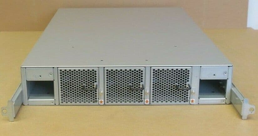 Brocade EMC DS-6520B 16Gb Fibre Channel FC Switch 48x Active Ports Licenses