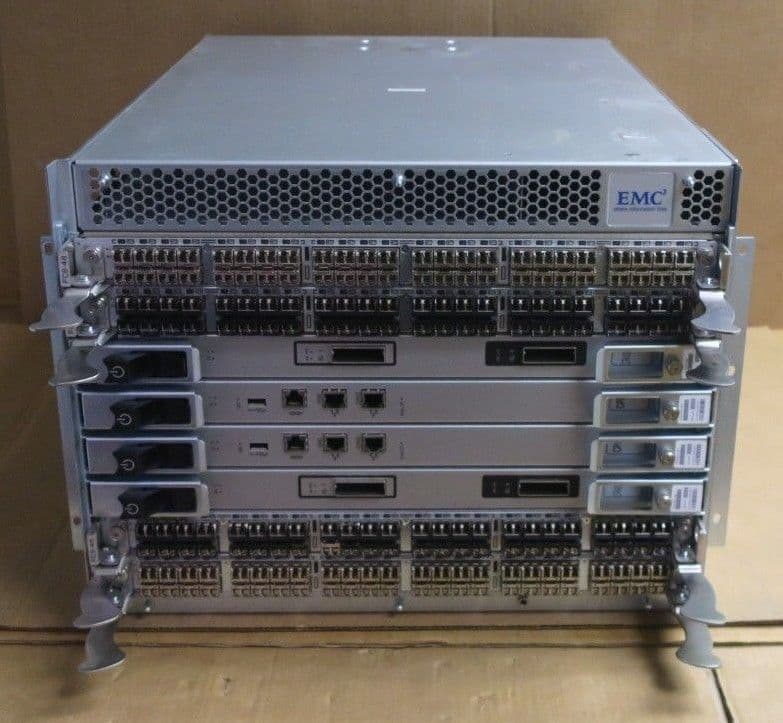 Brocade EMC ED-DCX-4S-B Backbone SAN Switch 100-652-565 4x FC8-48 2 CP8 ...