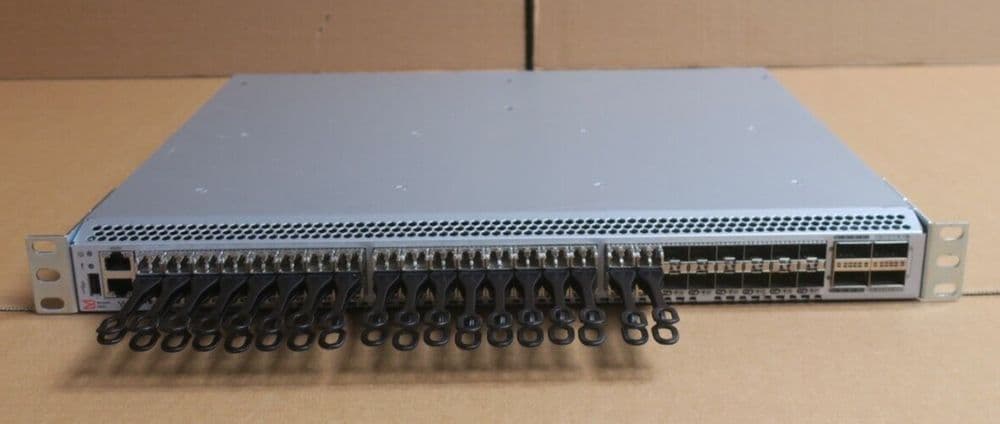 Brocade G620 48x 32Gb SFP 4x QFlex FC Switch BR-G620-24-32G-R SFPs 36 ...