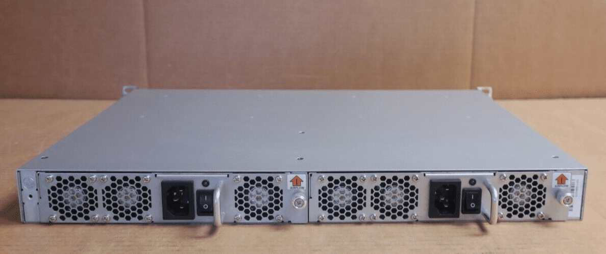 Brocade G620 48x 32Gb SFP 4x QFlex Port FC Switch BR-G620-48-32G-R