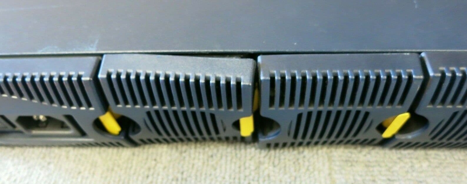 Brocade SilkWorm 3900 32 SFP Ports Wired Desktop Fibre Channel Switch