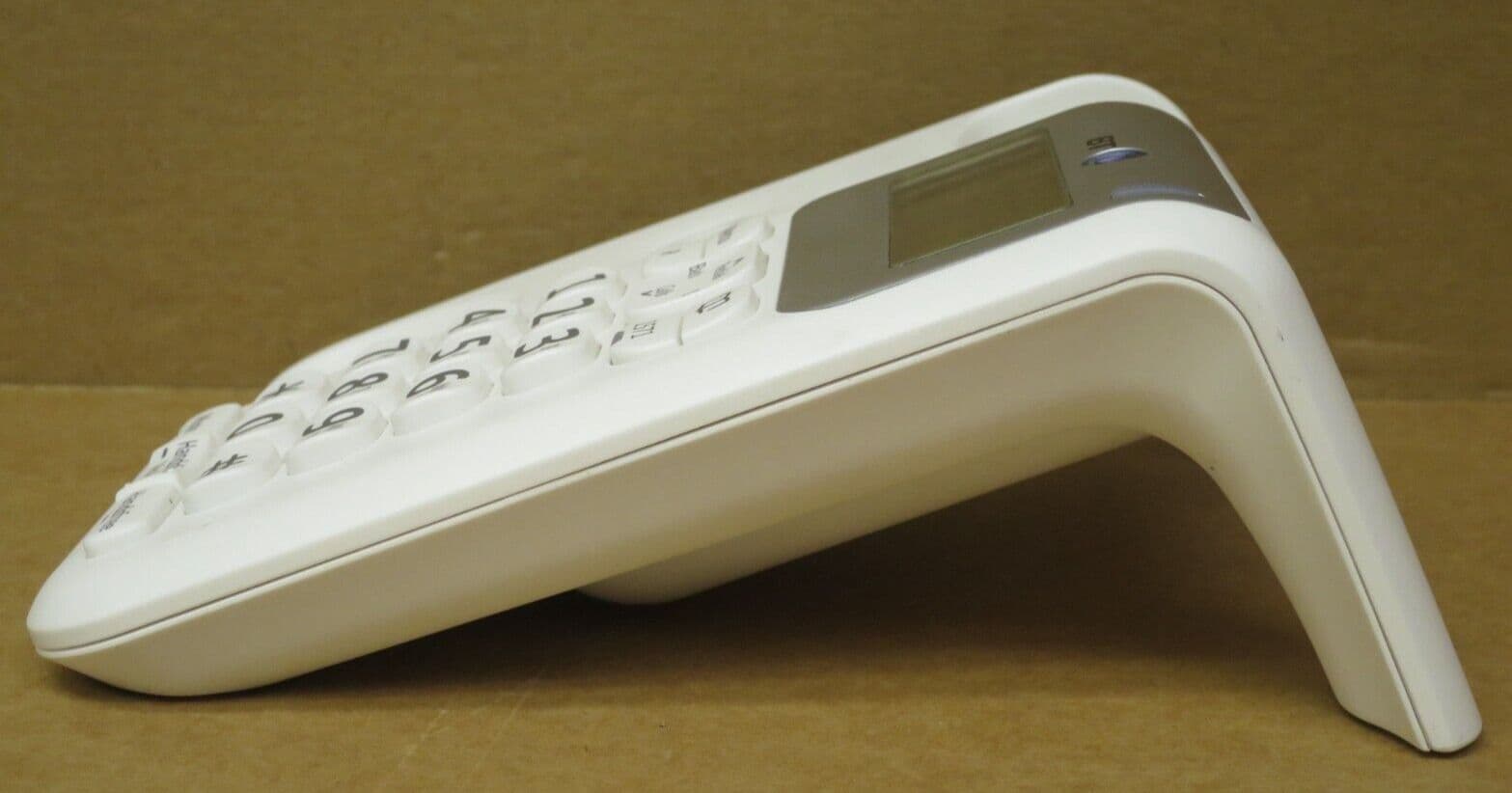 BT 061127 Decor 2200 White Corded Analog Office Desk Telephone