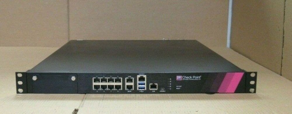 Checkpoint 5600 Security Gateway Appliance Firewall Rackmount PL-20 2x PS