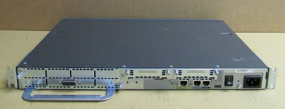 Cisco 2610XM Ethernet Router 10/100 Mbps 32Mb 1U 1x PRI-1CE1B Network Card