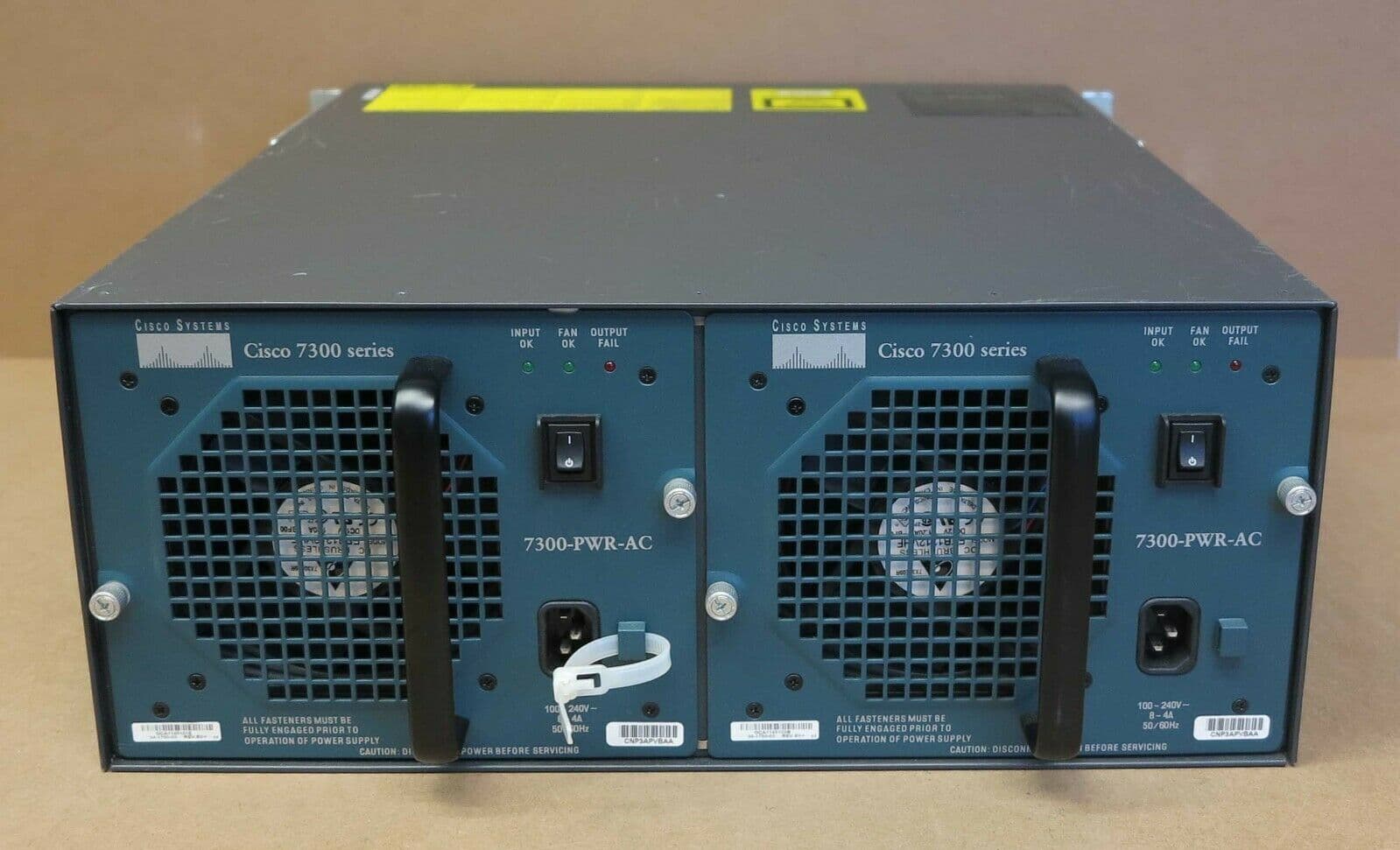 Cisco Catalyst 7304 Series 4-Slot Router Chassis 1x C7304-NPE-G100 2x ...