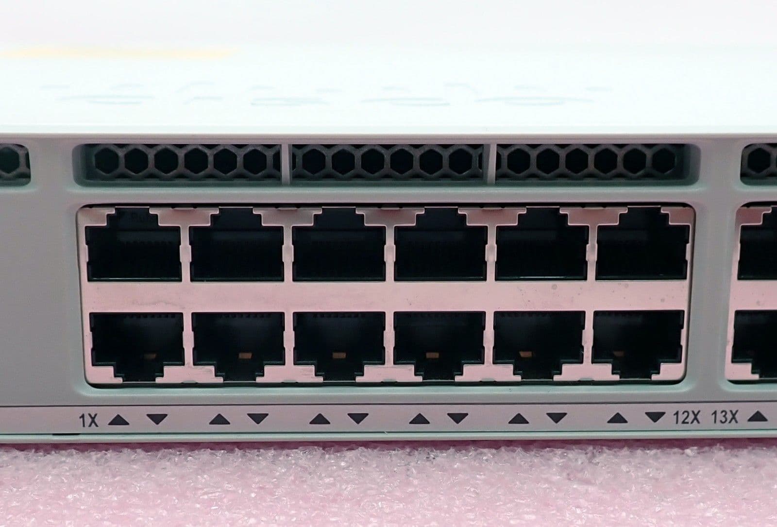Cisco Catalyst 9200 C9200-24P-A 24-Port 1GbE PoE Switch - Network Advantage