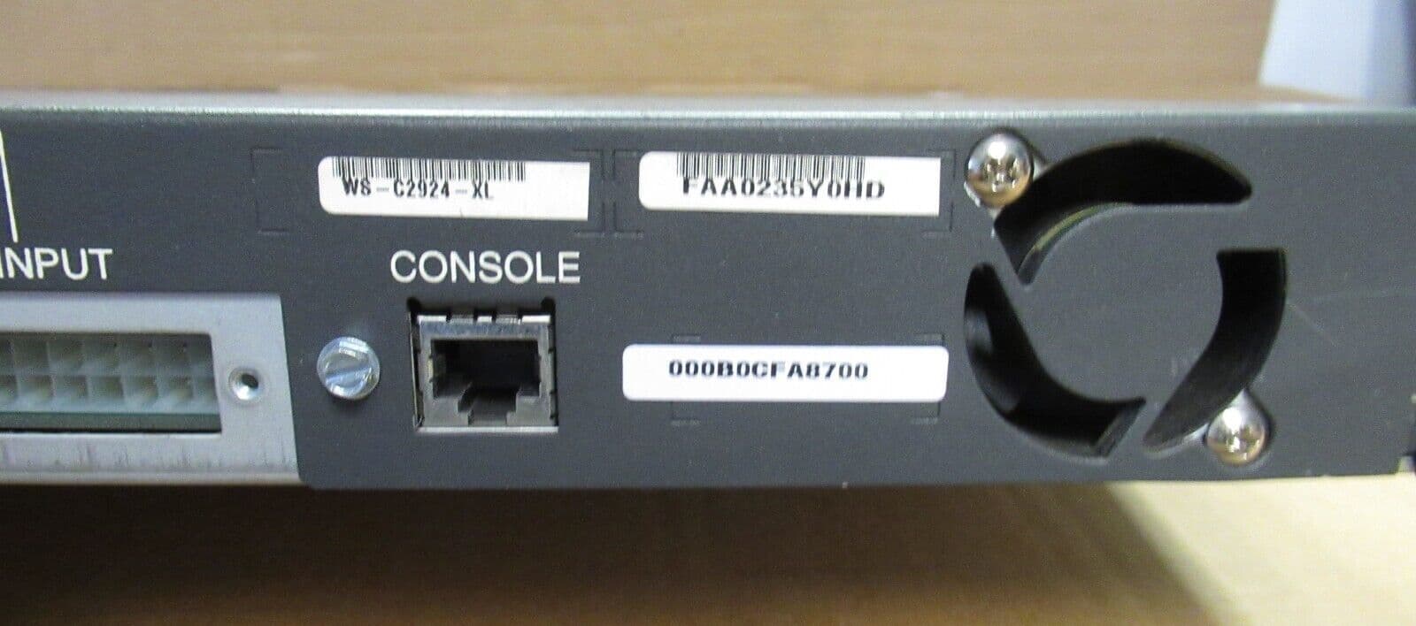 Cisco Catalyst WS-C2924-XL-EN 24-Port 10/100 1U Rackmount Ethernet Switch