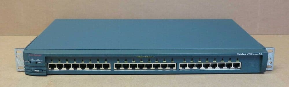 Cisco Catalyst WS-C2924-XL-EN 24-Port 10/100 1U Rackmount Fast Ethernet ...