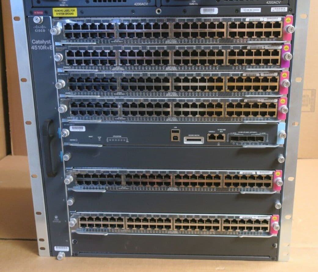 Cisco Catalyst WS-C4510R E 10-Slot Switch Chassis WS-X45-SUP7-E Modules