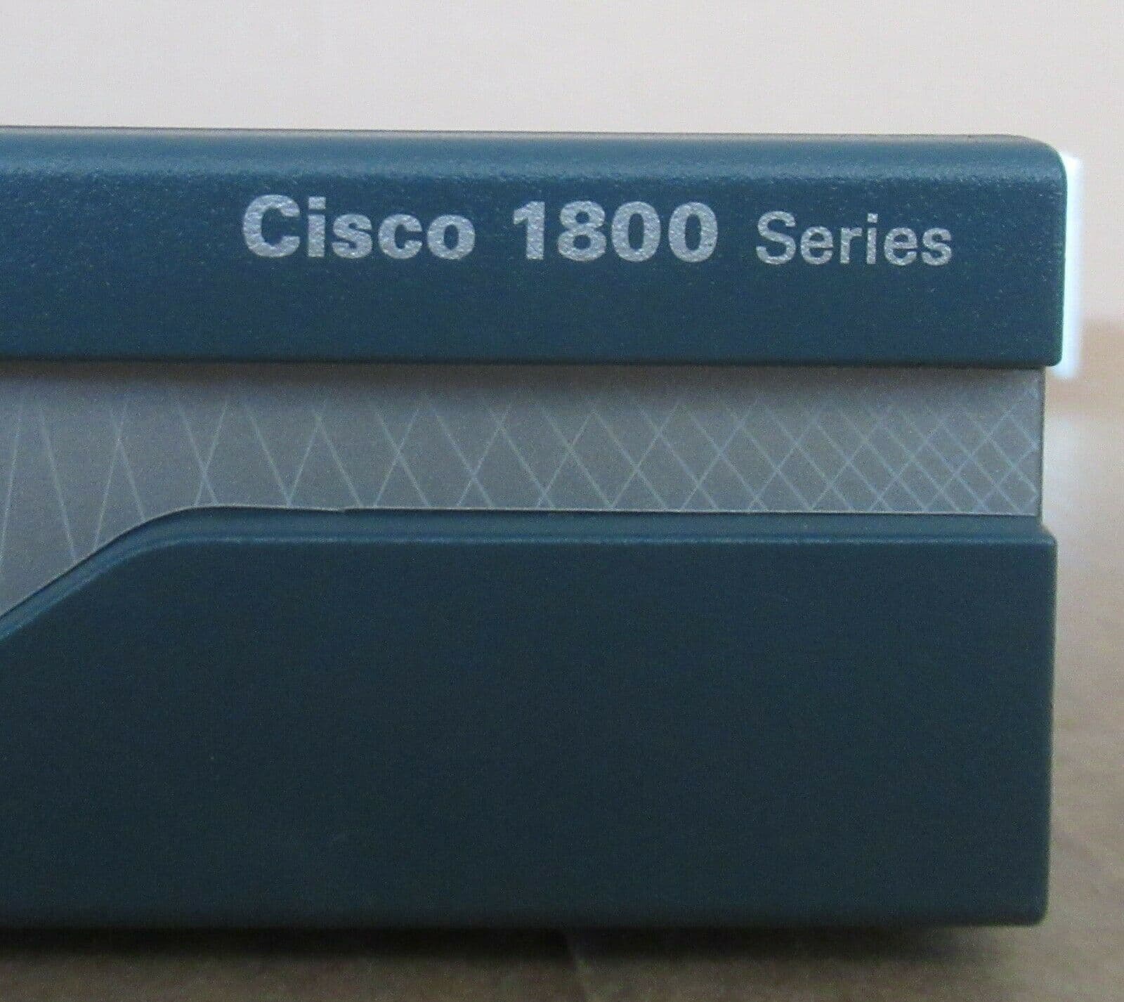 CISCO CISCO1811/K9 ISR 1U Integrated Services Router with 100Mbps 8 ...