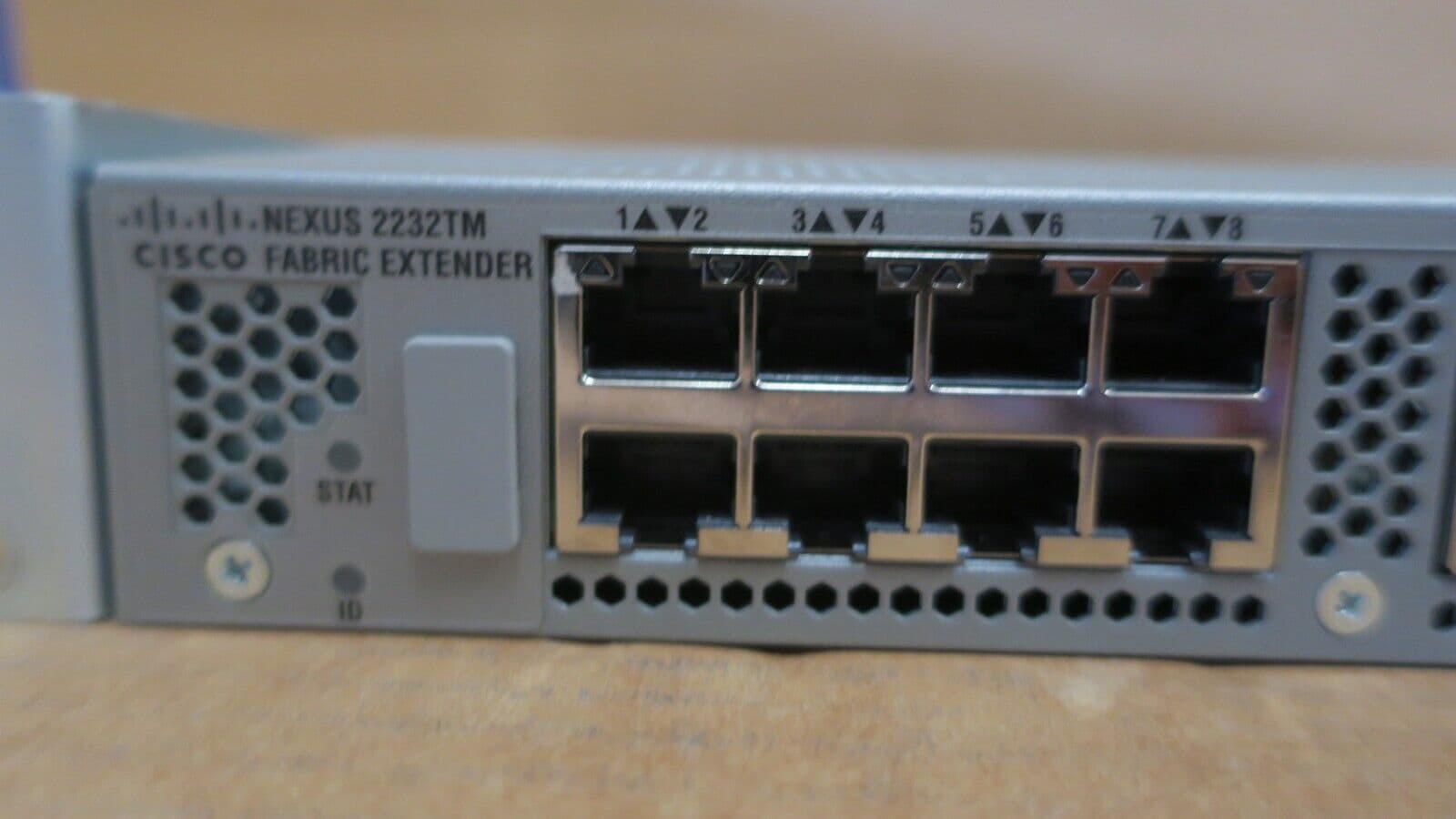 CISCO Nexus N2K-C2232TM-E-10GE 32 Port Fabric Extender 8 SFP N2K-M2800P