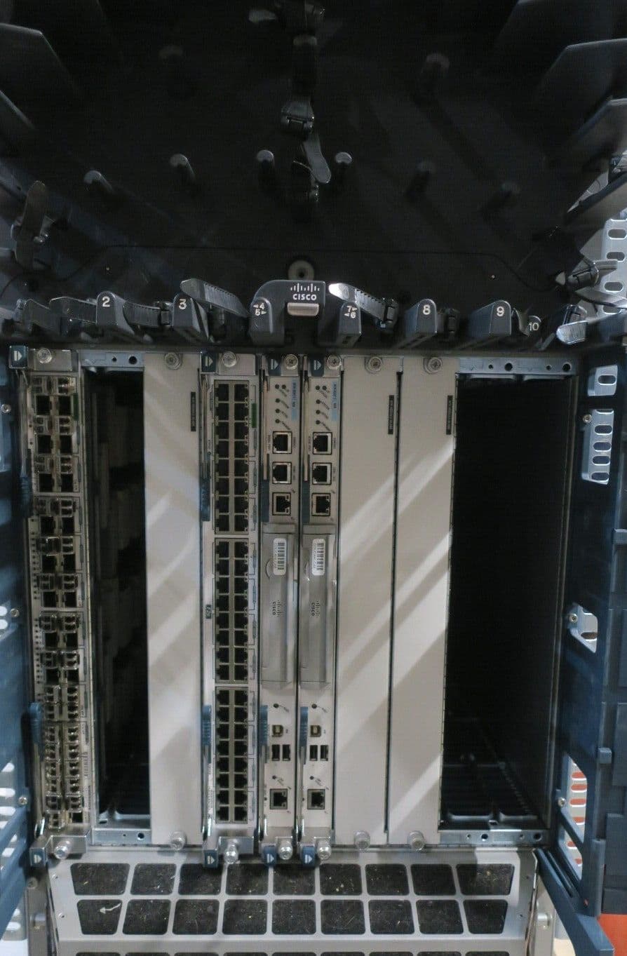 Cisco Nexus N7K-C7010 7000 Series 21U Network Chassis 1 x N7K-F248XP ...
