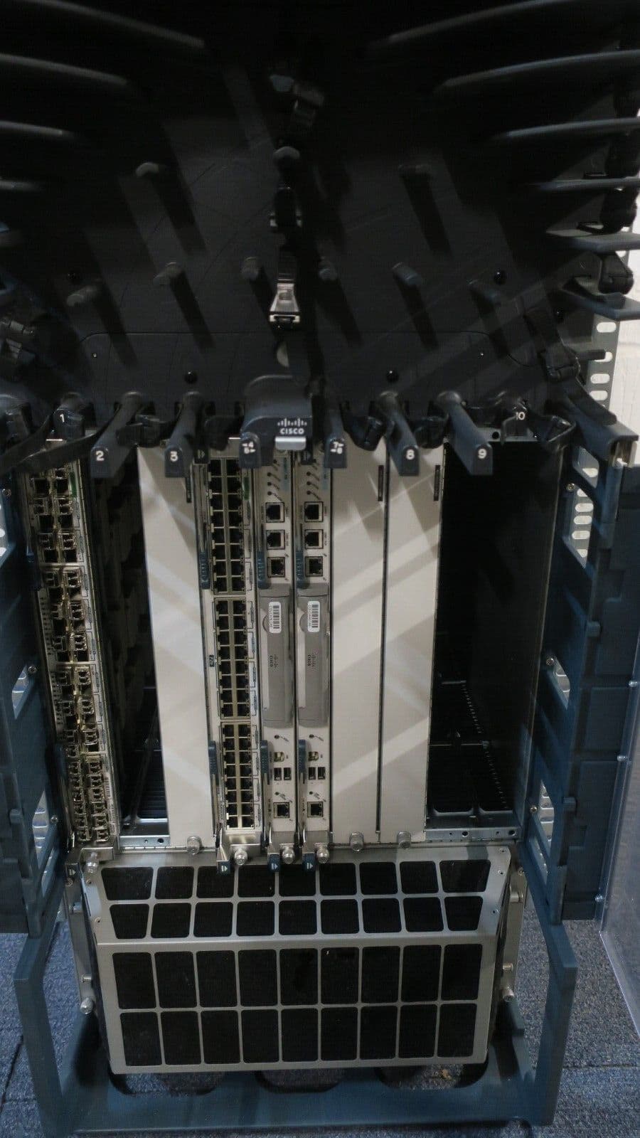 Cisco Nexus N7K-C7010 7000 Series 21U Network Chassis 1 x N7K-F248XP ...