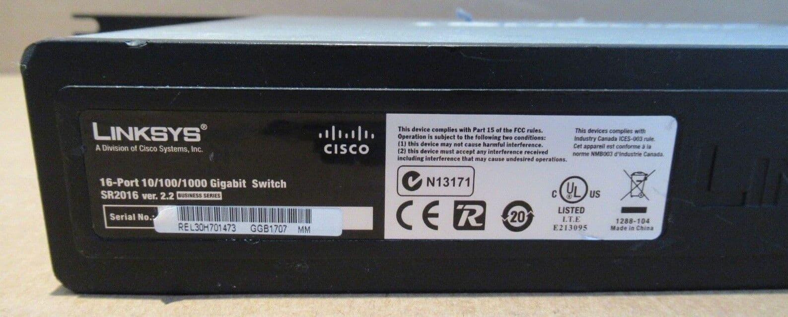 Cisco Small Business SR2016 16-Port 10/100/1000 Ethernet Unmanaged Switch