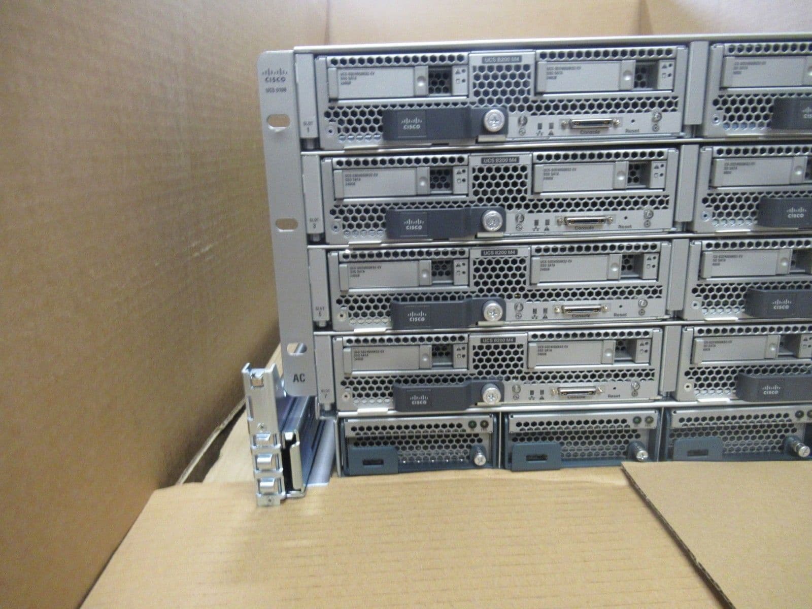 Cisco UCS 5108 8 x B200 M4 Blade Servers CTO Customise to order 0P 0M