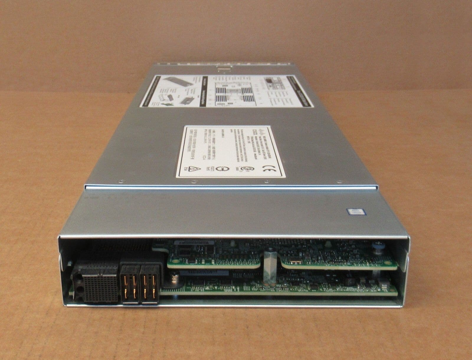 Cisco UCS B200 M5 CTO Blade Server UCSB-MLOM-40G-03 UCSB-VIC-M83-8P ...