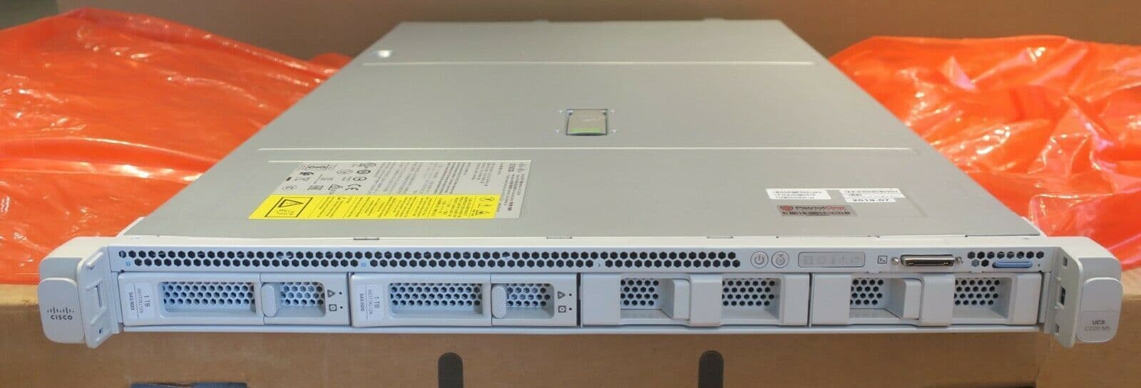 Cisco UCS C220 M5 UCSC-C220-M5L Dual Scalable CPU 24-DIMM 4x 3 5" Bay ...