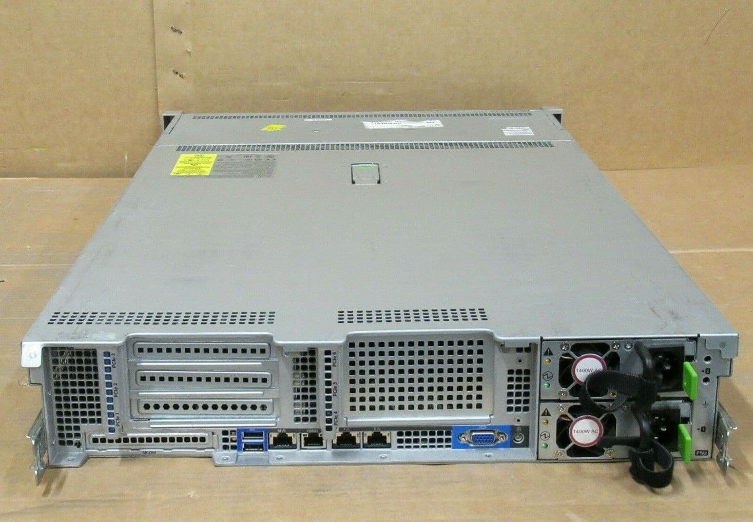 Cisco UCS C240 M4 CTO 0P 0M CPU 16 x SAS 2 5" Bay 2 x 1400W PSU 2U Server