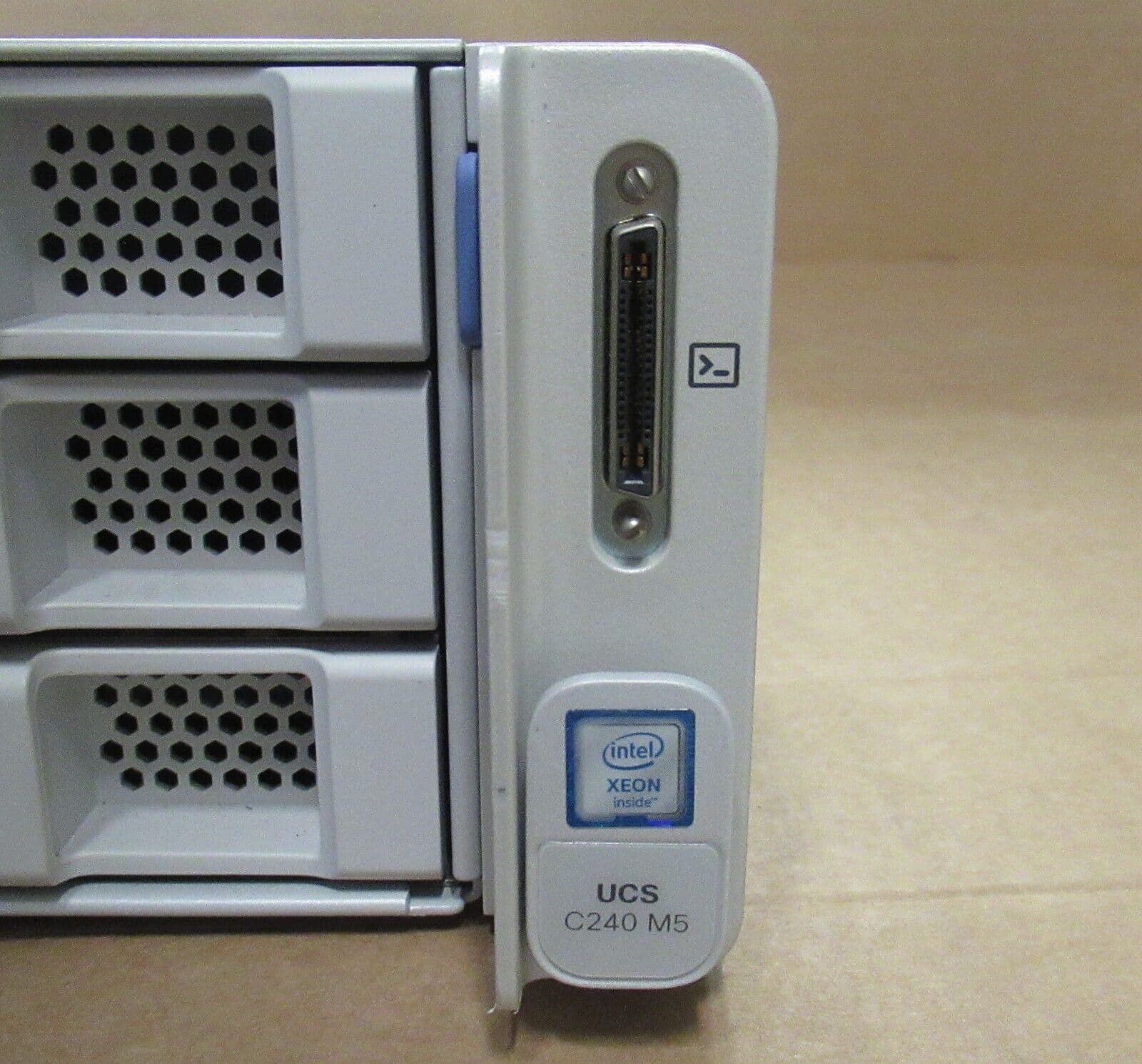 Cisco UCS C240 M5L LFF 12 x 3 5& x22; SAS Bay 24-DIMM Slot 2U Rackmount ...