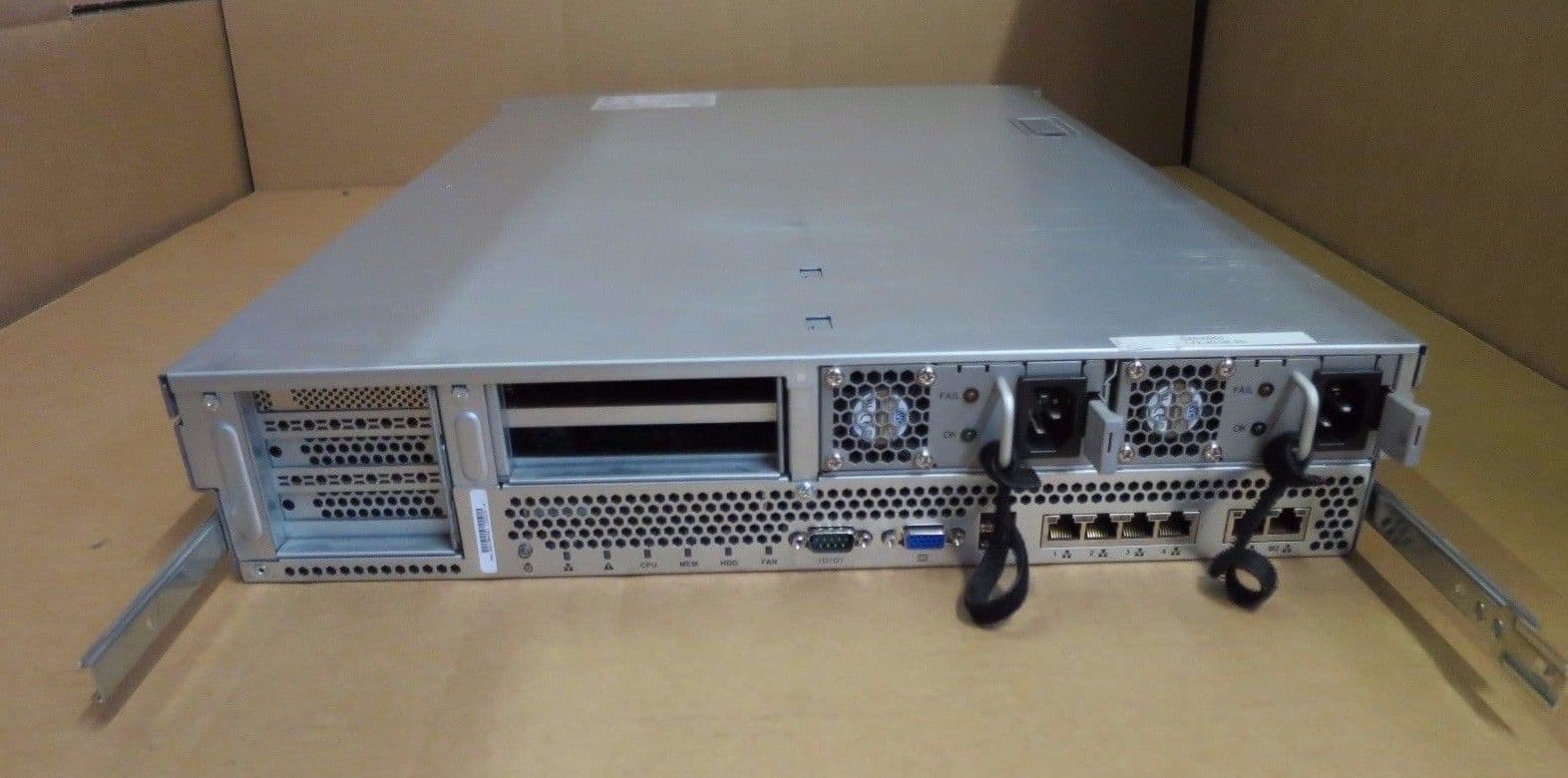 Cisco UCS C250 M2 2 x Six-Core XEON X5670 2 93GHz 192GB RAM 8 x 2 5" 2U ...