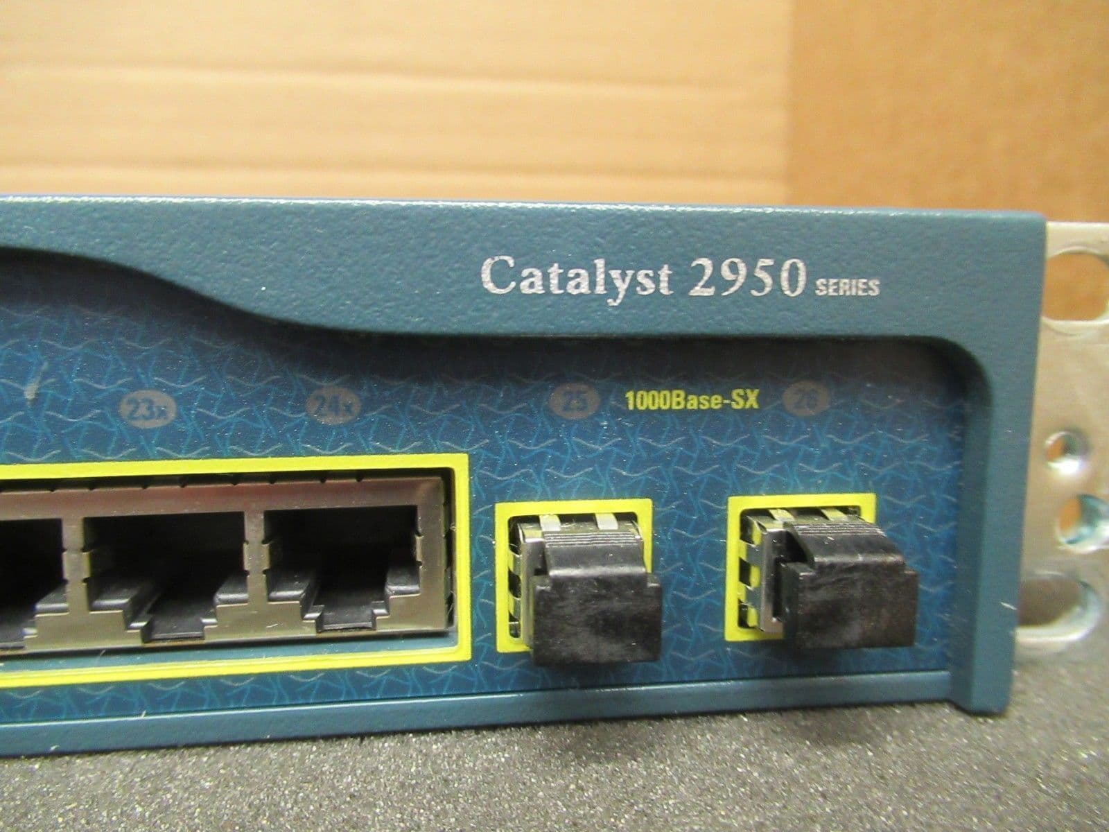 Cisco WS-C2950SX-24 Catalyst 2950 24-Port Fast Ethernet Switch W ...