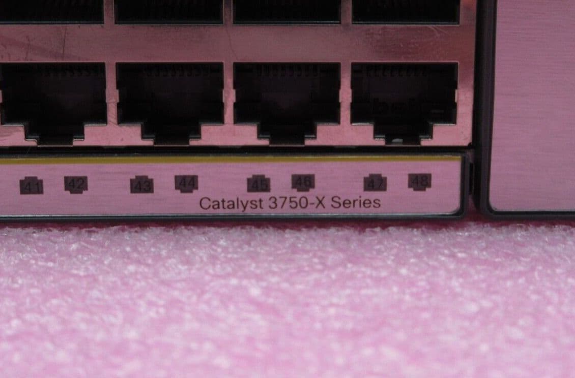 Cisco WS-C3750X-48T-S 48-Port 1GbE RJ-45 L3 Rack Mount Managed 1U Switch