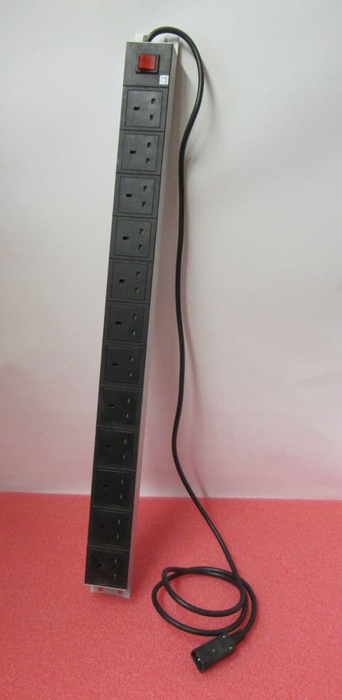 CMS PDU 120V 12 UK Output On/Off Switched Horizontal Powerstrip 2M 1U C14 Plug