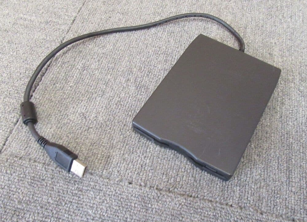 Compaq 19308801-28 254304-001 USB 3 5" External Slim Portable Flopply Drive