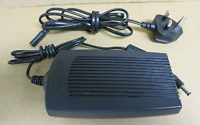 Compaq Series 2902 AC Power Adapter 18 6V 2 8A
