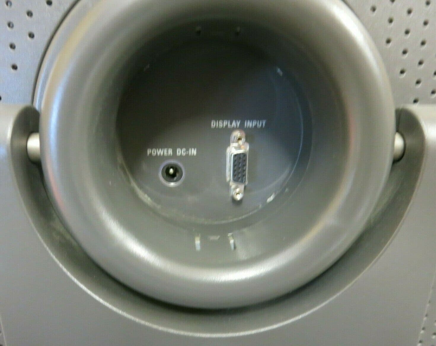 CTX PV520 15-Inch LCD TFT Flat Panel Gray And Silver Monitor VGA