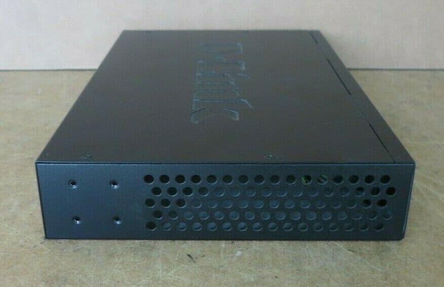 D-Link DGS-1016D 16-Port Unmanaged Desktop Gigabit Desktop Switch