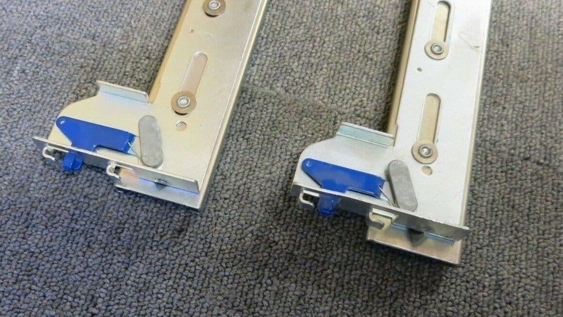 Dell 0Y4972 Y4972 PowerEdge 2850 2U Rapid Rack Mount Rails Left & Right