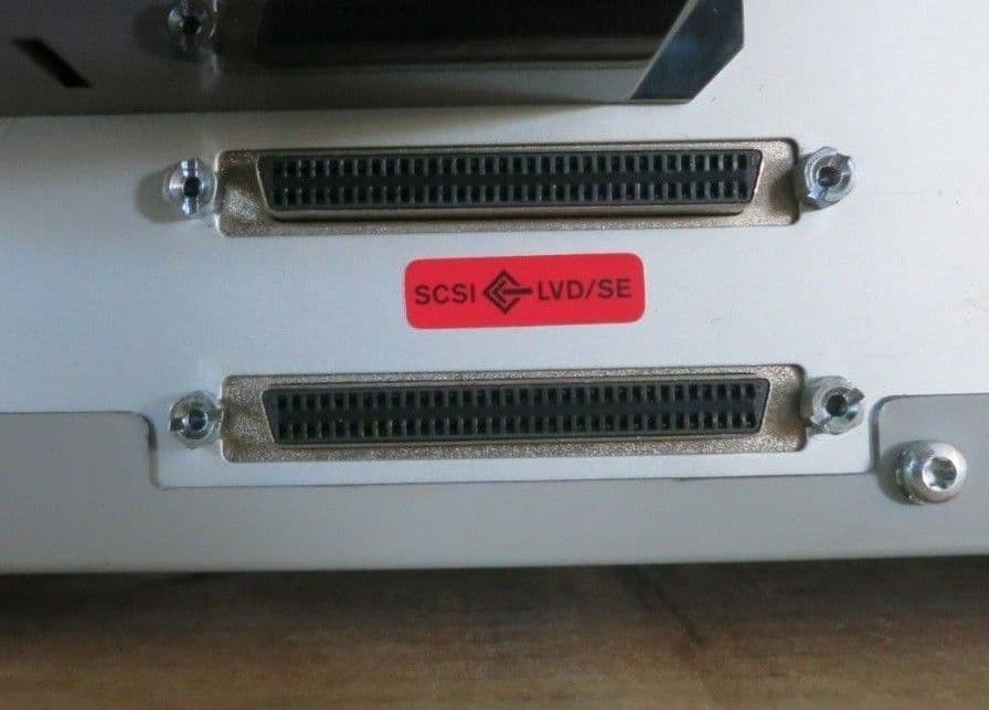 Dell 2U PowerVault 122T Rack Mount Mountable Tape Drive Autoloader LT0 ...