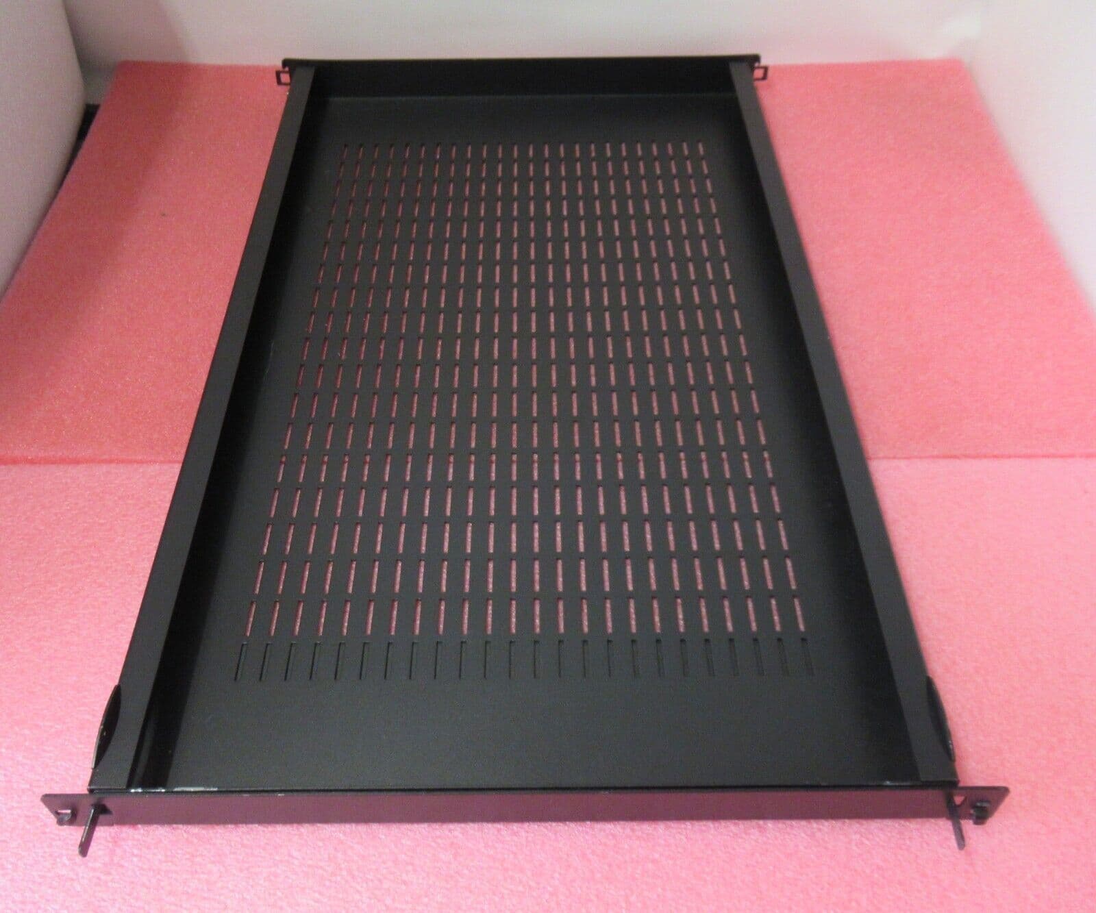 Dell 7163U 07163U Fixed Rack Shelf 1U Depth 28" Width w/ears 19" Height 2"