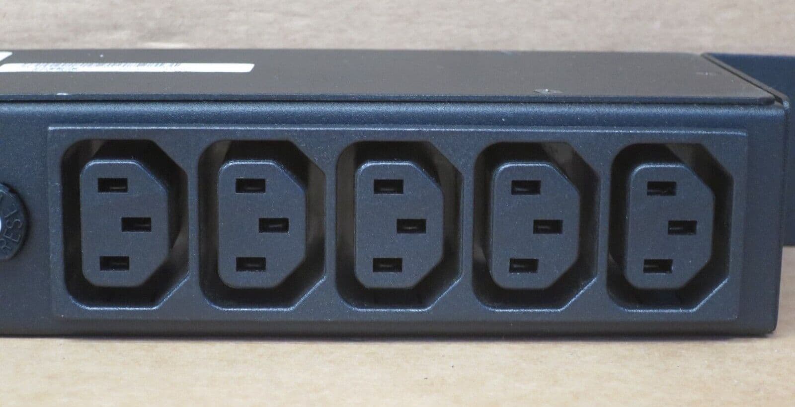 Dell APC AP6122 7x IEC C13 2x C20 Power Distribution Unit PDU Strip ...