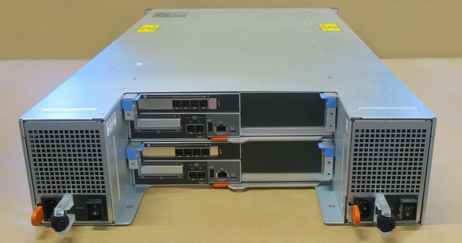 Dell Compellent SCv3000 Storage Array 16x 4TB 3 5" SAS HDD 2x 16G-FC-4 ...