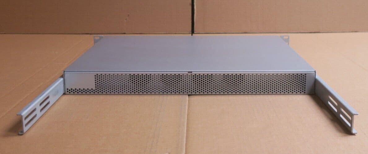 Dell EMC G610 DS-6610B 24x 32Gb SFP FC Switch 8-Ports Active Fabric OS9