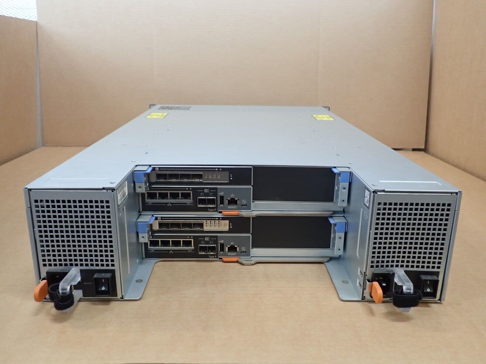 Dell EMC SCv3020 2 x Type F 16G-FC-4 16Gbps Quad 16GB 10G controllers ...