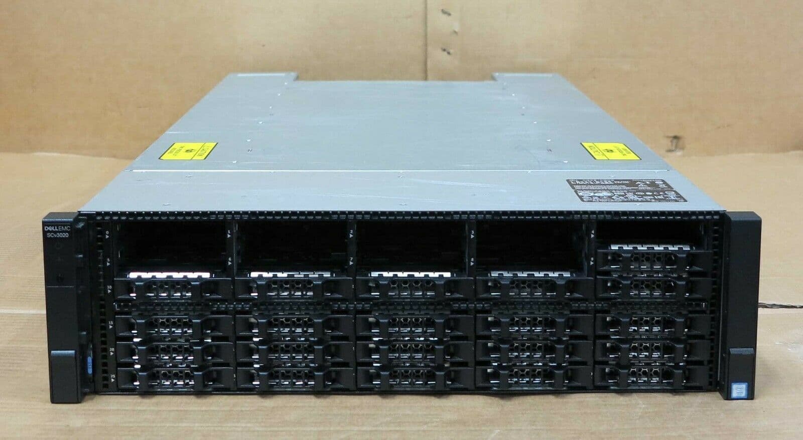 Dell EMC Storage SCv3020 2x Controller 12Gb SAS 30 X 2 5 SAS Bays 2x dell-emc-storage-scv3020-2x-controller-12gb-sas-30-x-2-5-sas-bays-2x