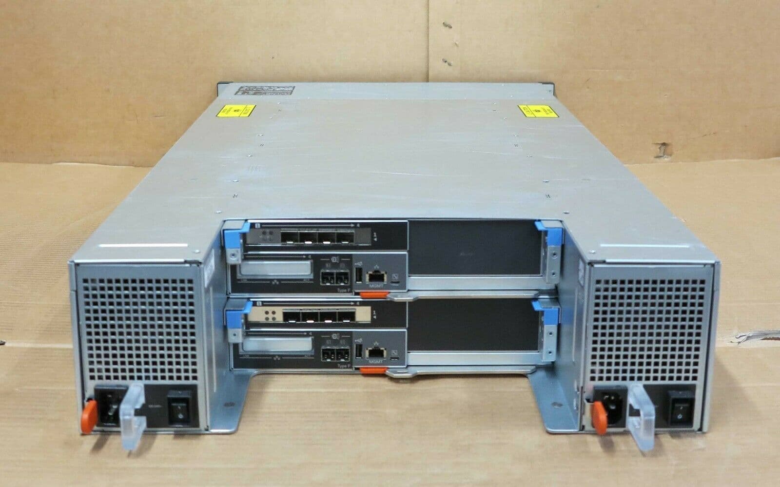 Dell EMC Storage SCv3020 2x Controller 12Gb SAS 30 x 2 5" SAS Bays 2x ...