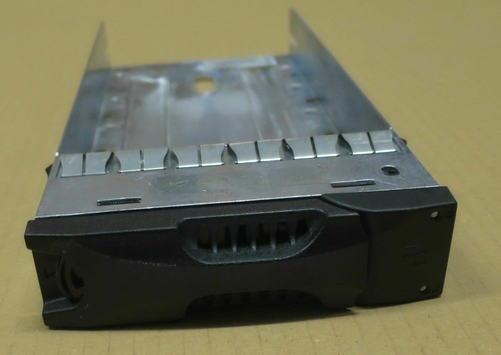 Dell EqualLogic PS4000 PS5000 PS6000 PS6010 SAS 3 5" HDD Caddy 7H33W ...