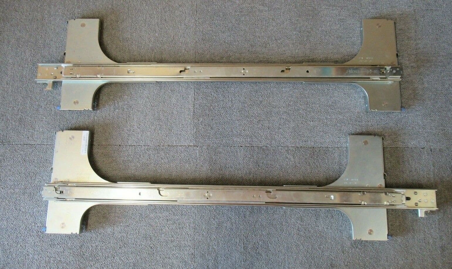 Dell KU086 DT648 PowerEdge 2900 Rack Mounting Rapid Rail Kit