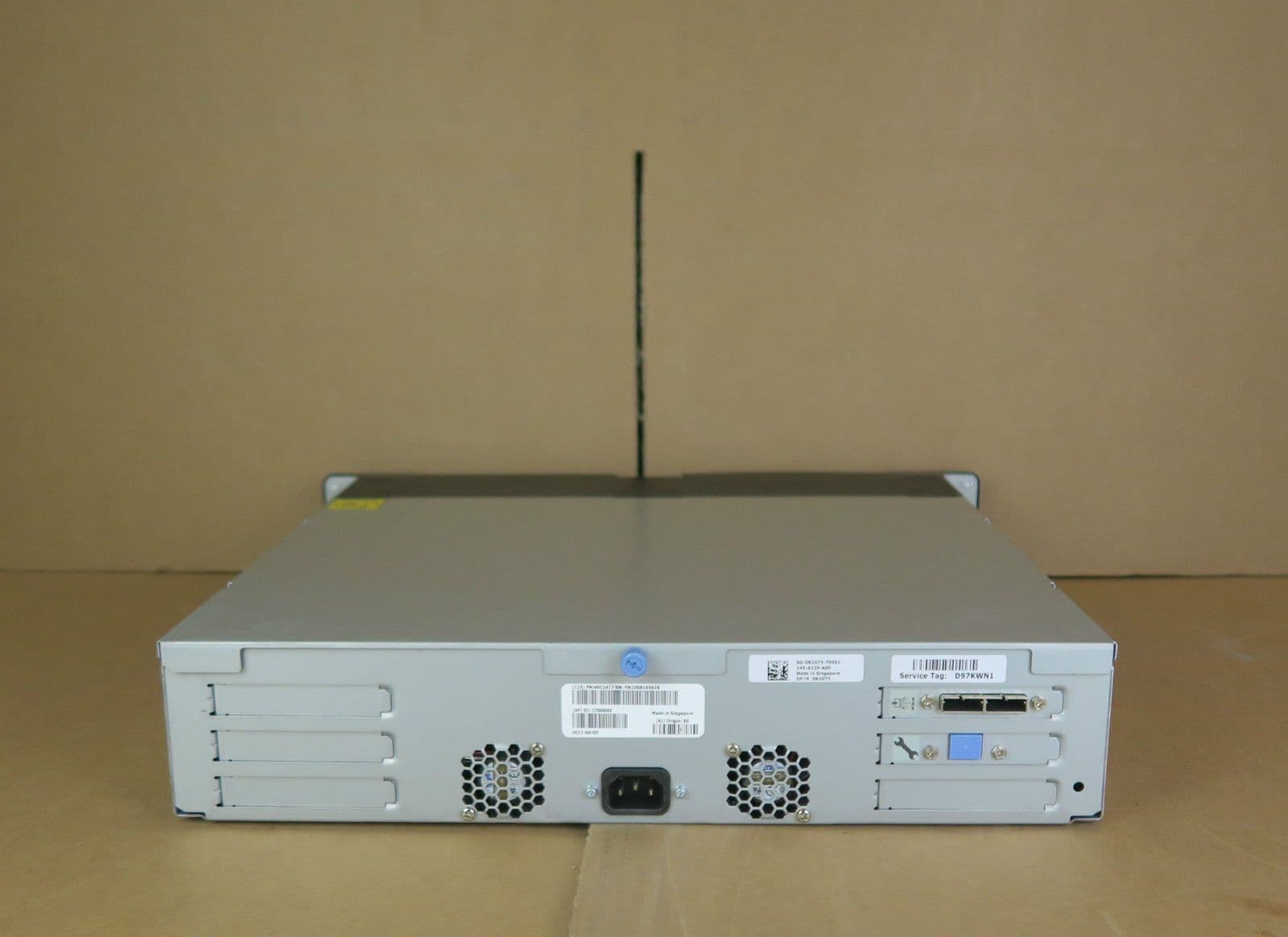 Dell Power Vault 114X R2GT5 - 2U Rackmount Tape Drive Storage Enclosure