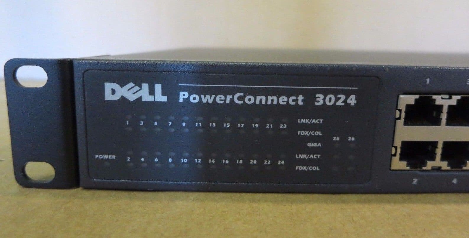 Dell PowerConnect 3024 24-Port Fast Ethernet 2 Gigabit Ports Network 7X722