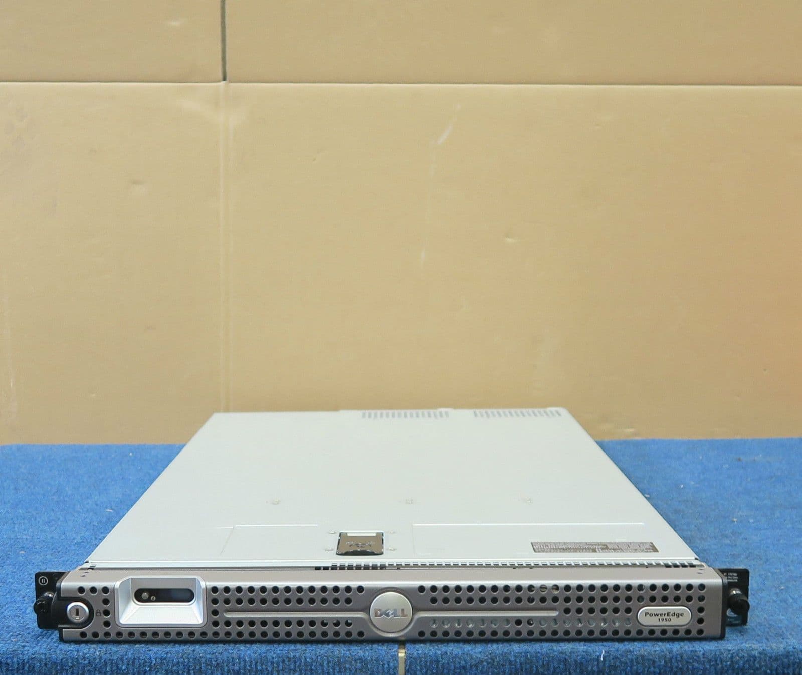 Dell PowerEdge 1950 II - 2 x Dual Core Xeon 5148 2 33GHz 4GB RAID 1U ...