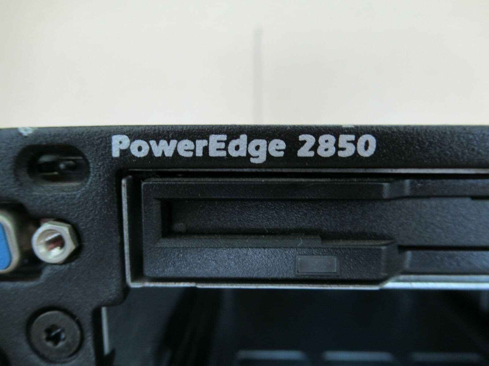 Dell PowerEdge 2850 2U Server 2x Intel Xeon 64-Bit 3 2GHz 4GB RAM RAID ...