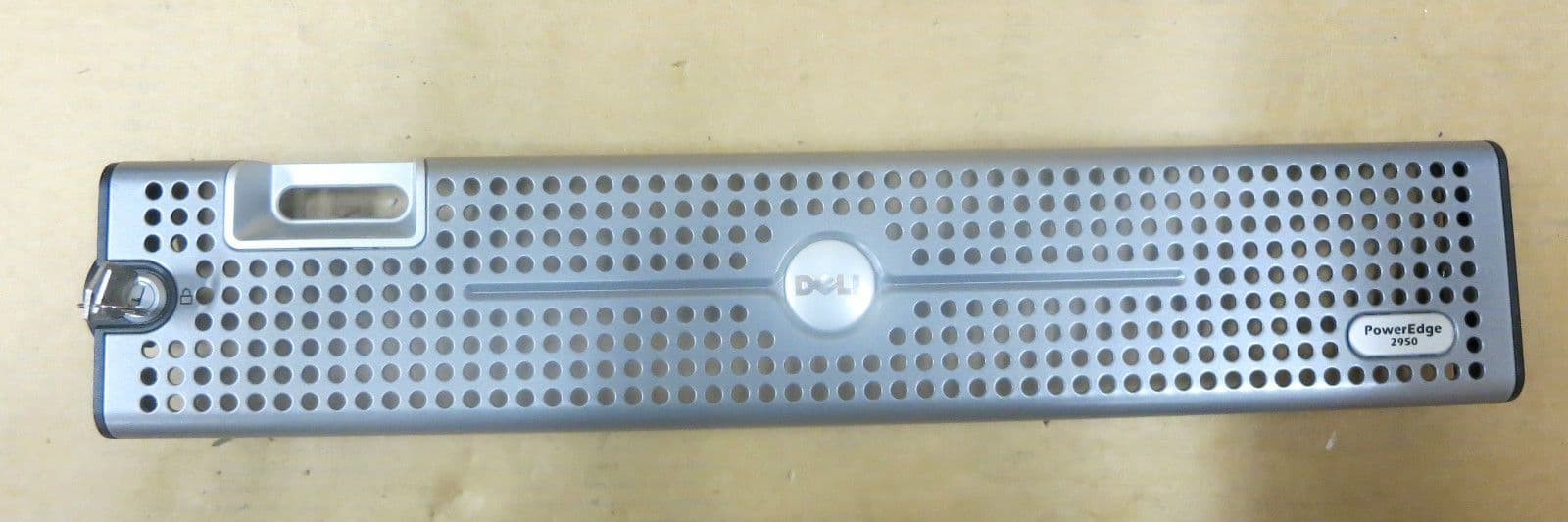 Dell PowerEdge 2950 Front Bezel Plastic Cover Faceplate With Key Y9641