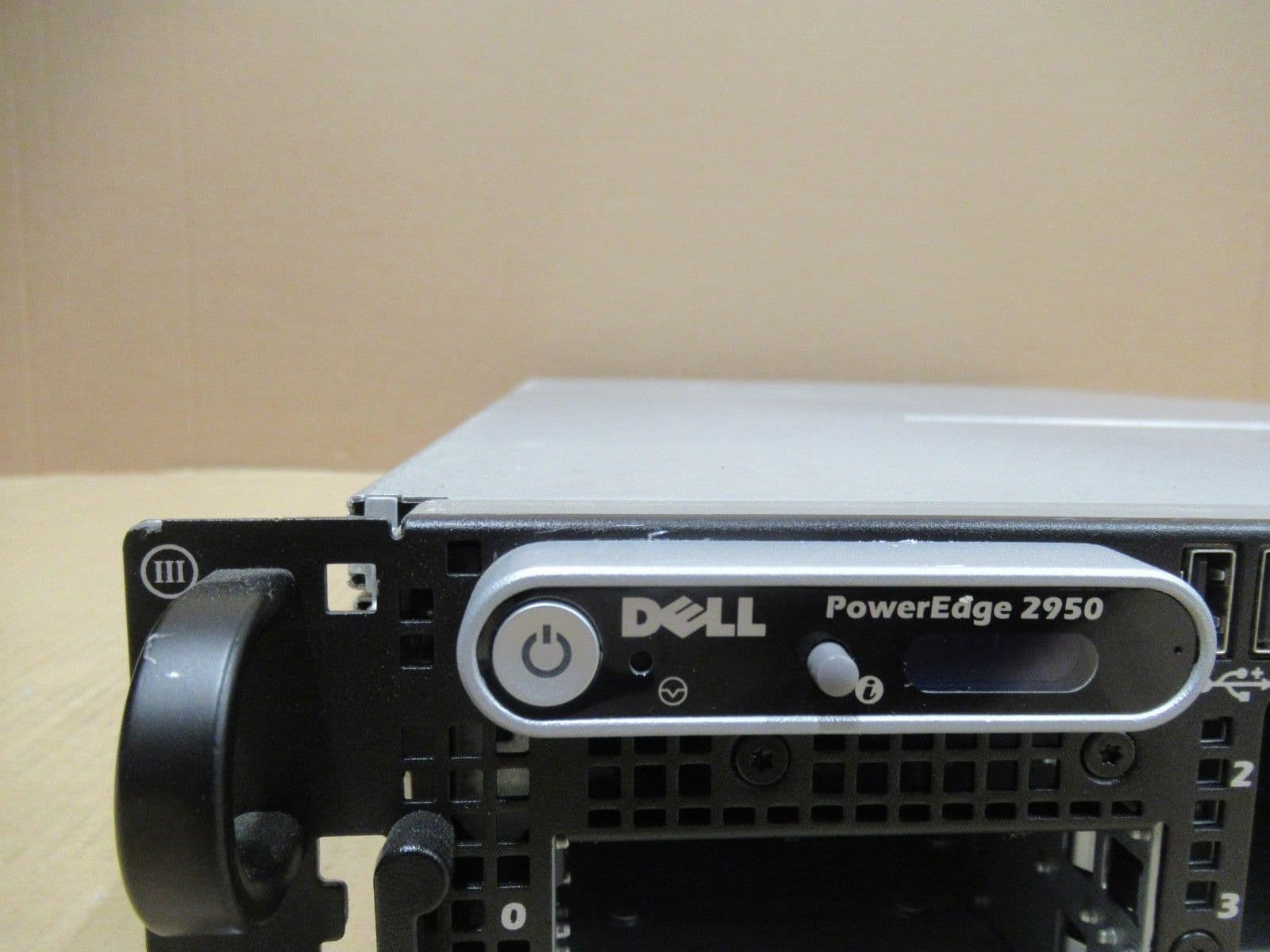 Dell Poweredge 2950 G3 1x Xeon E5430 2 66GHz 8Gb Ram 8x Bays RAID 2U Server