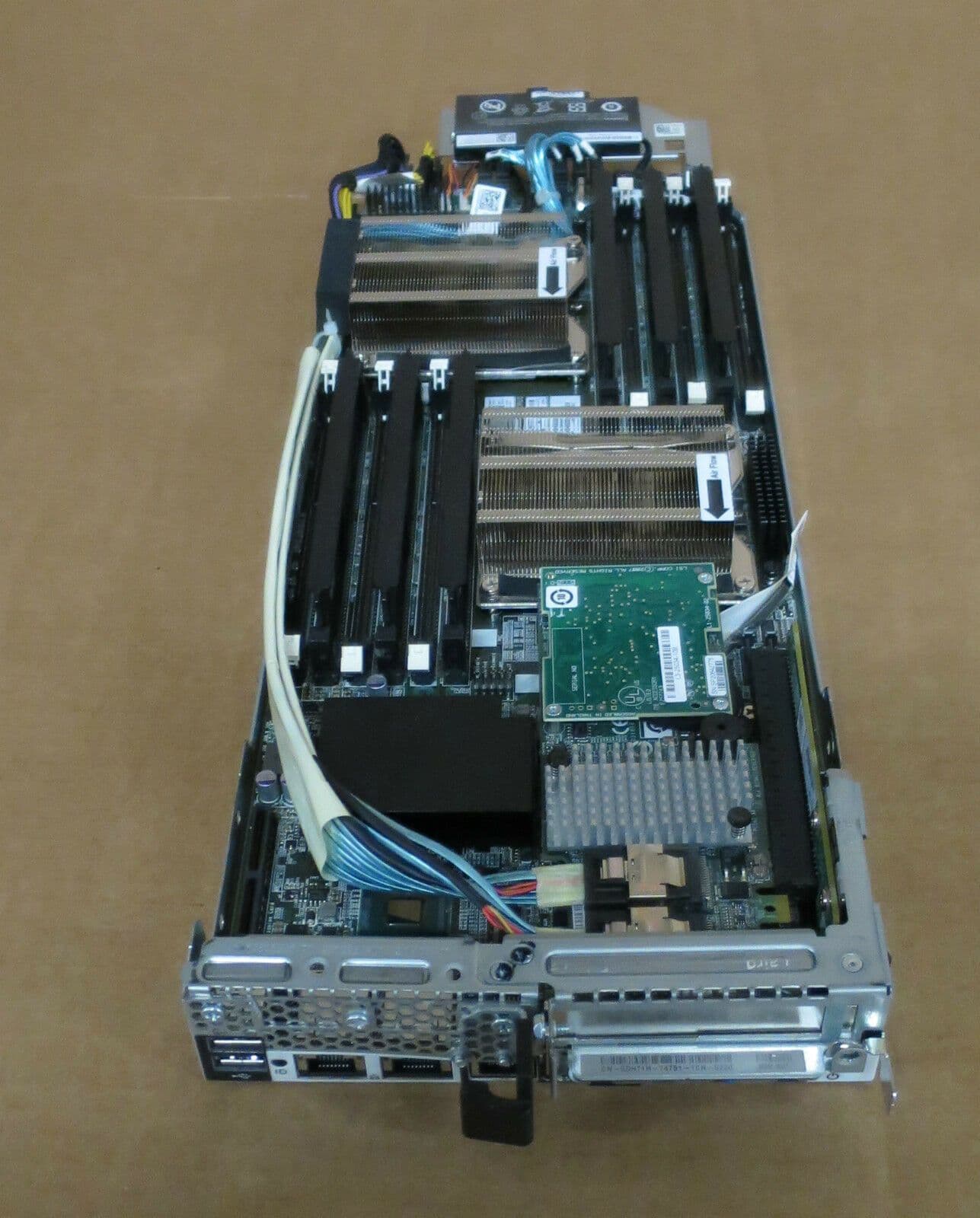 Dell PowerEdge C6100 CTO 4 x server node blades 24 x 2 5" 2U rack server